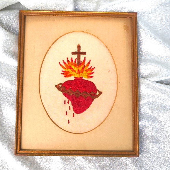 Jordan Marsh | Wall Decor | Vintage Bleeding Heart Embroidered Art ...